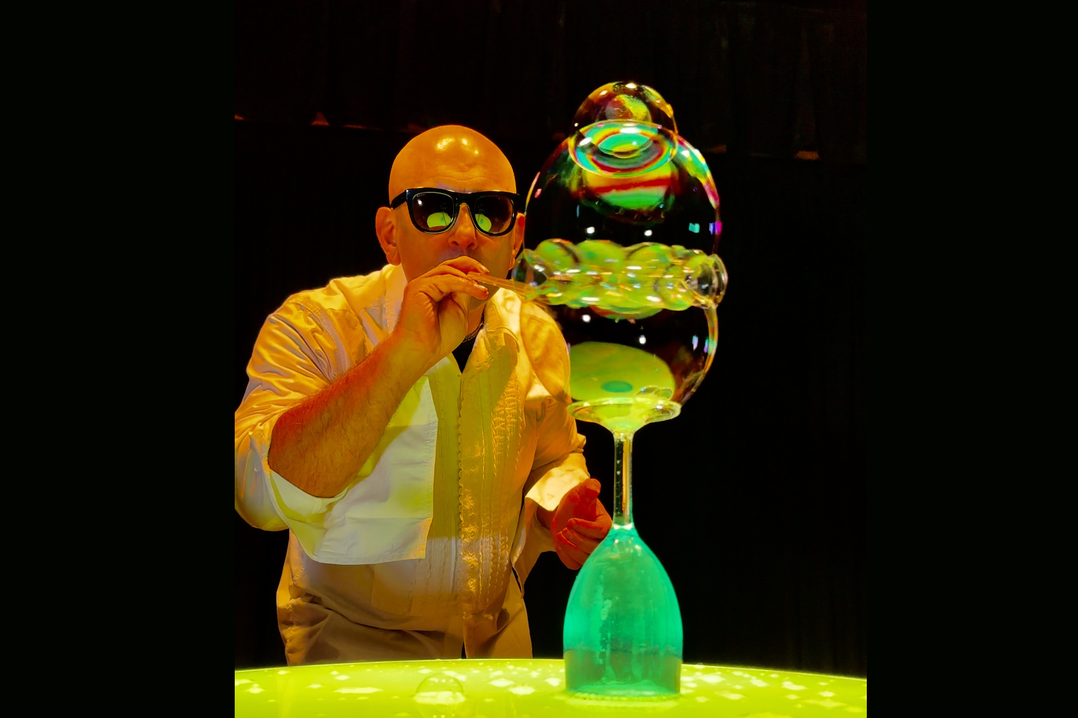 The Ultimate Bubble Show - The Wardrobe Theatre The Ultimate Bubble Show - The Wardrobe Theatre